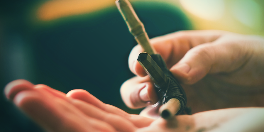 Read All About The Sacred Herb Rapé - Zamnesia Blog